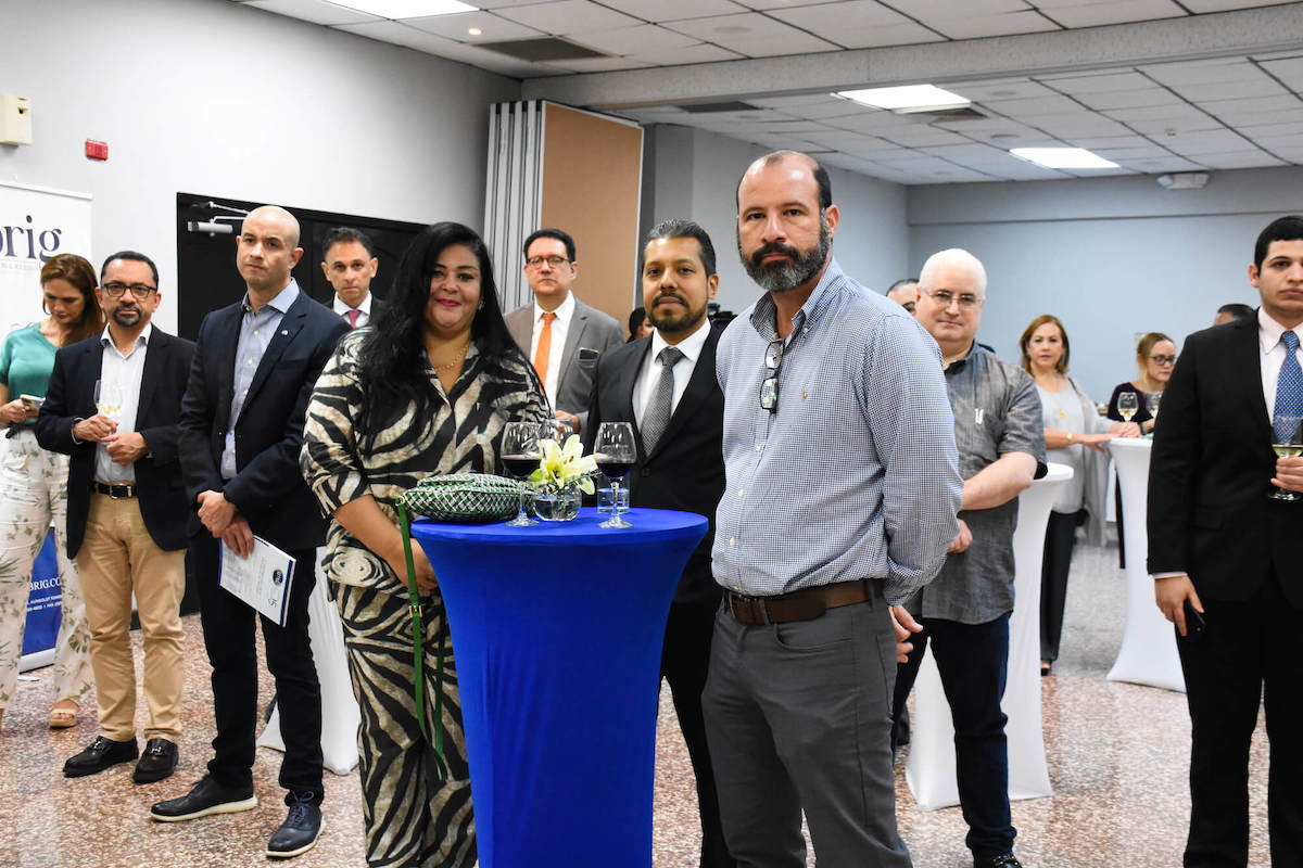Lanzamiento de la Revista CESCON 2023 | CESCON Centro de Solución de ...